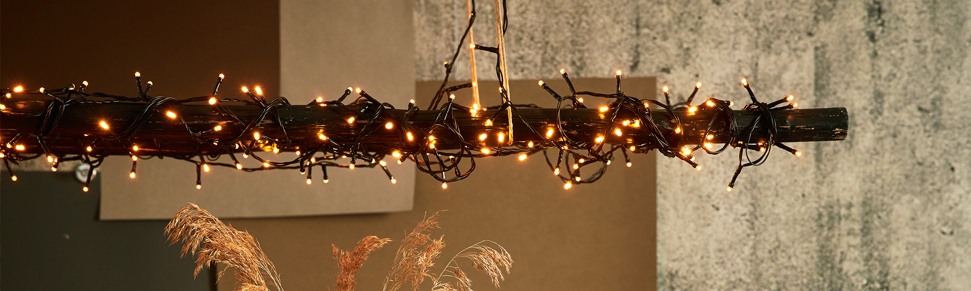 Light Chains - Christmas & decorative lighting for indoors & outdoors