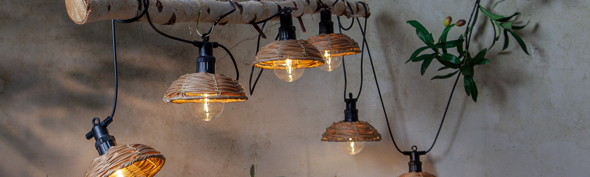 Light Chains - Christmas & decorative lighting for indoors & outdoors